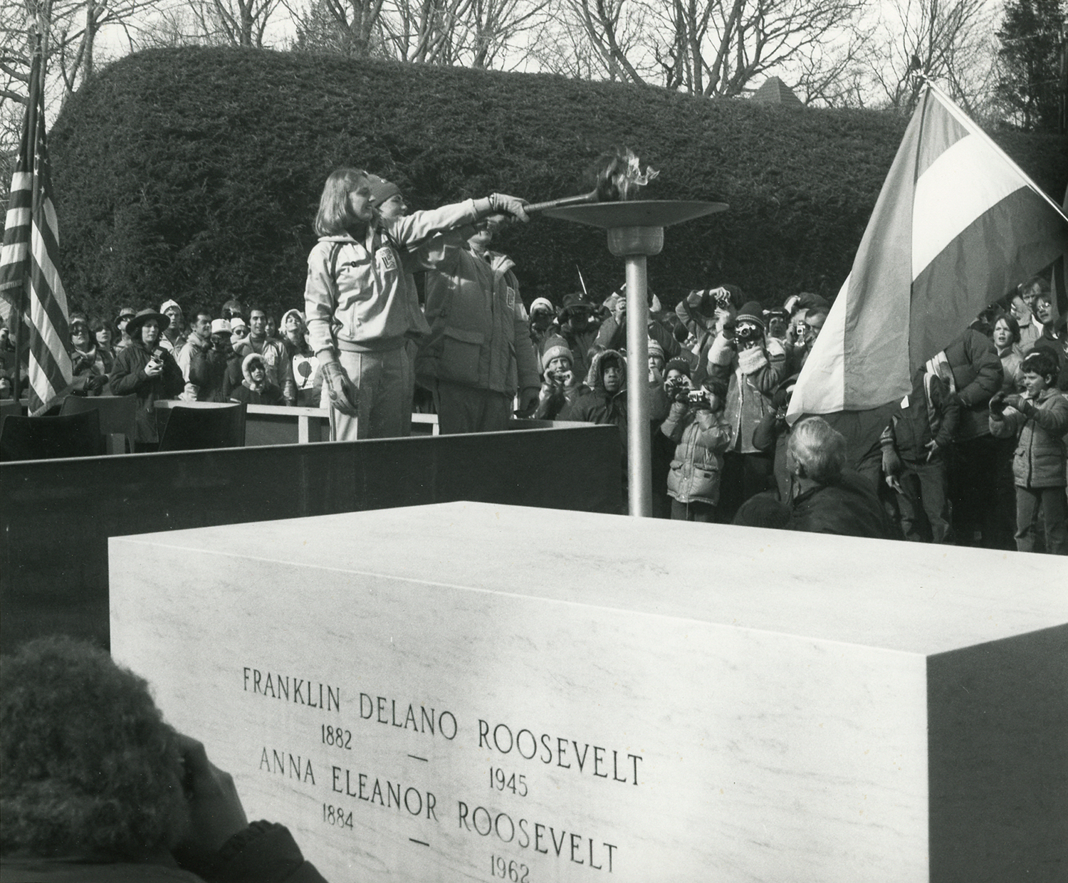 1980 Torch lighting ceremony – Forward with Roosevelt