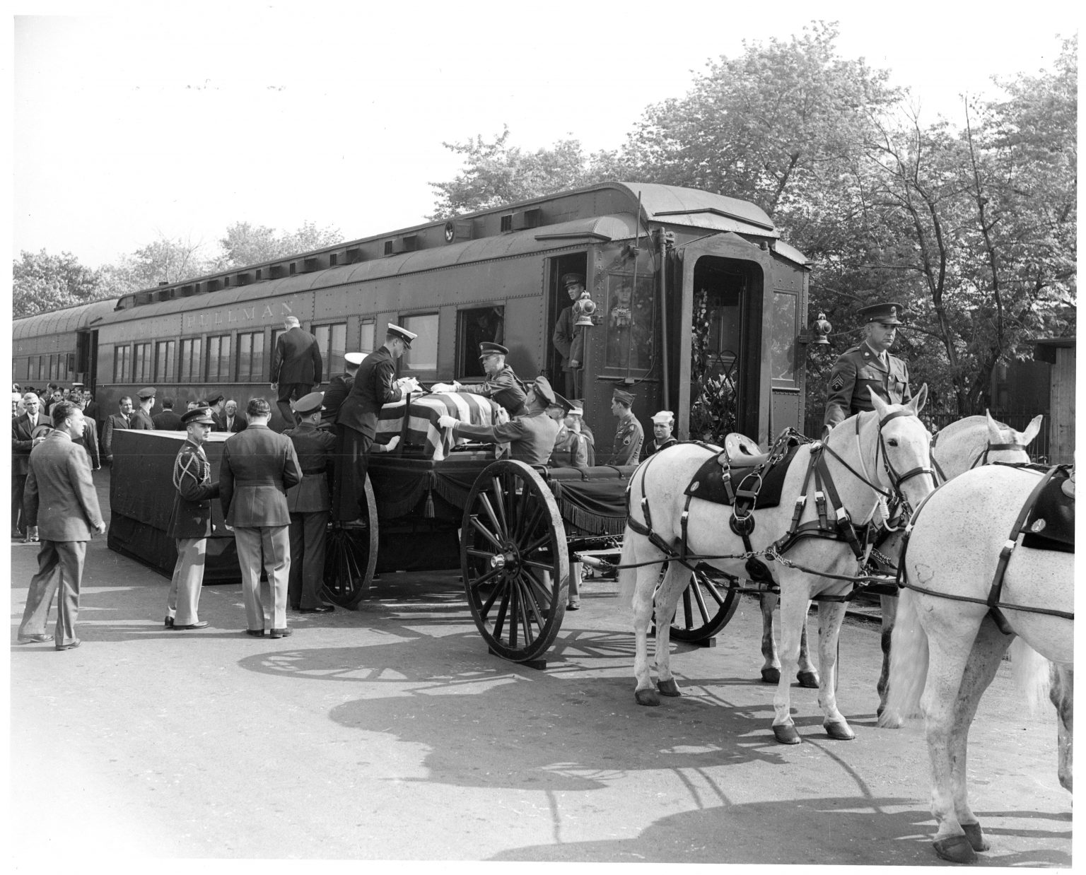 More than a Moment for the Nation: The Presidential Funeral of FDR ...